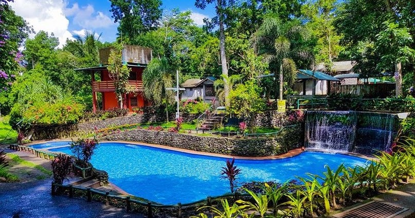 Philippines Beach: Bato Spring in Laguna