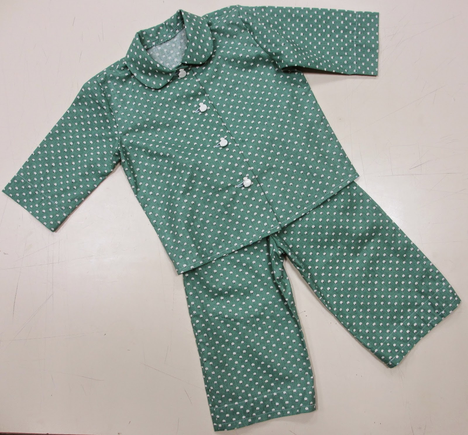 Les canettes de Sylvie: Le pyjama de Laly