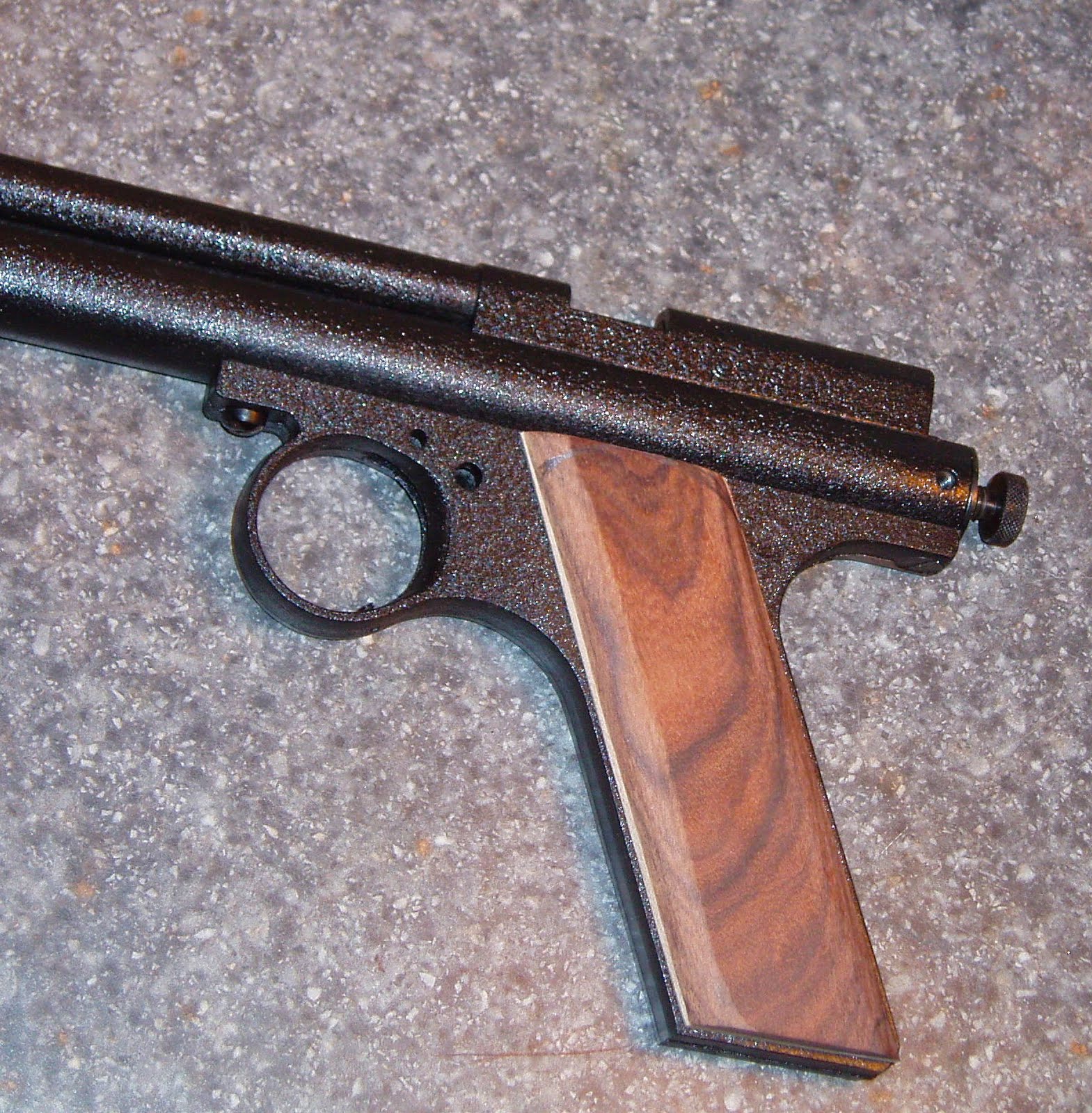 Another Airgun Blog: Crosman 112 needs some new grips