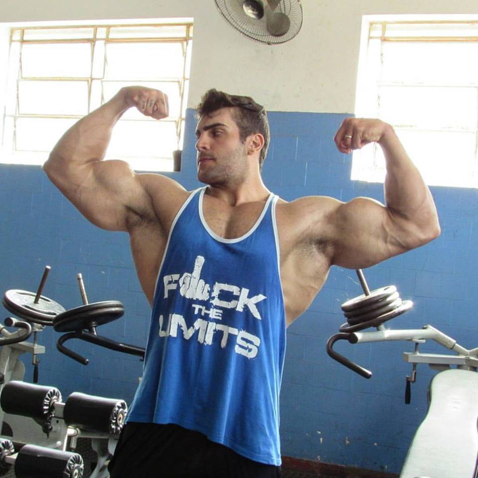 Muscle Lover: Brazilian Superman: Felipe Mattos