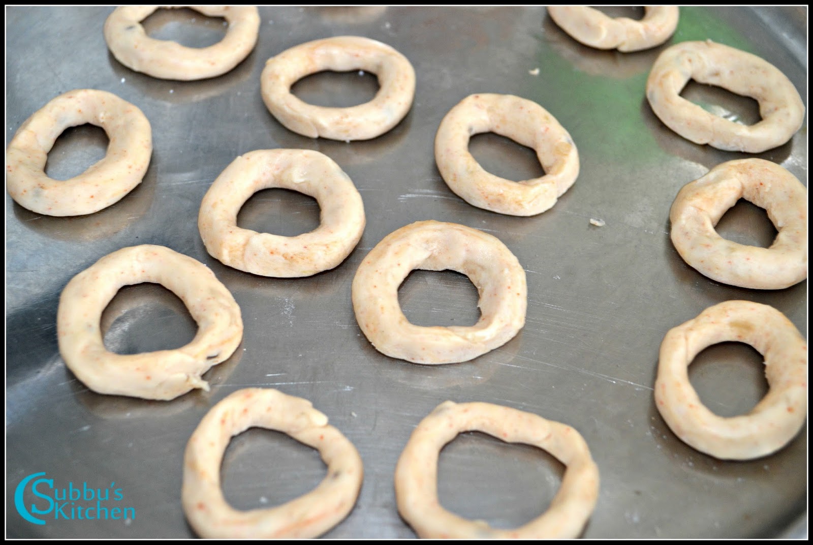 Ring Murukku Recipe | Rice Flour Rings Recipe | Spicy Ring Murukku ...