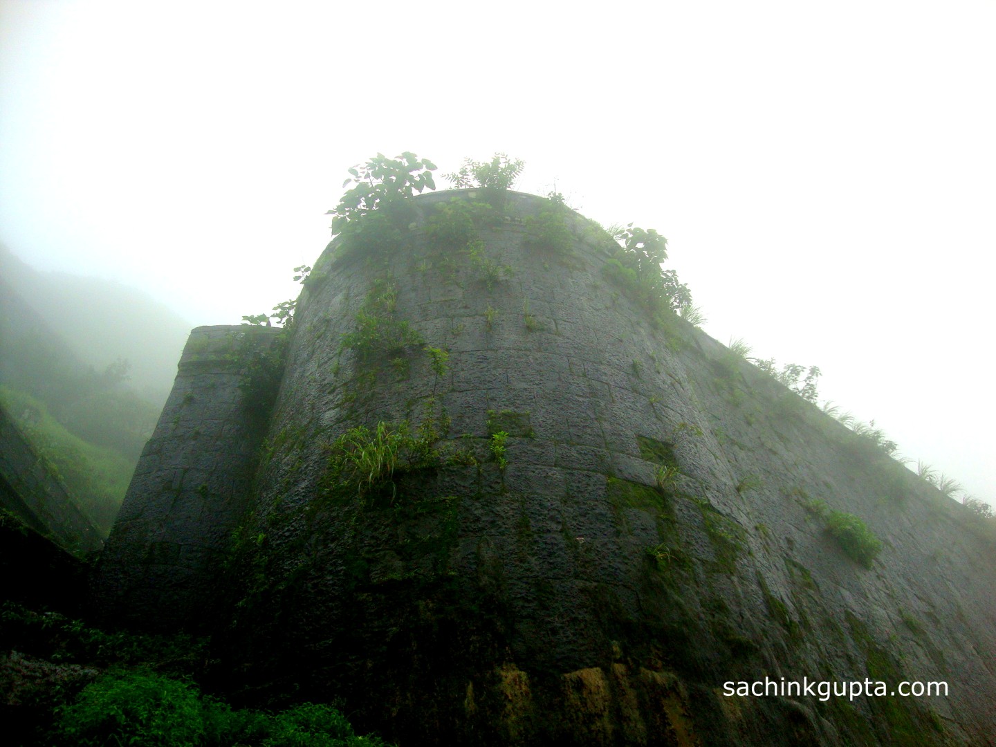 A raining day trek to Lohagad Fort ~ Welcome to Maharashtra