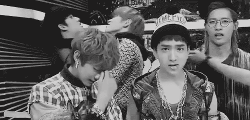Baro B1a4 Gif