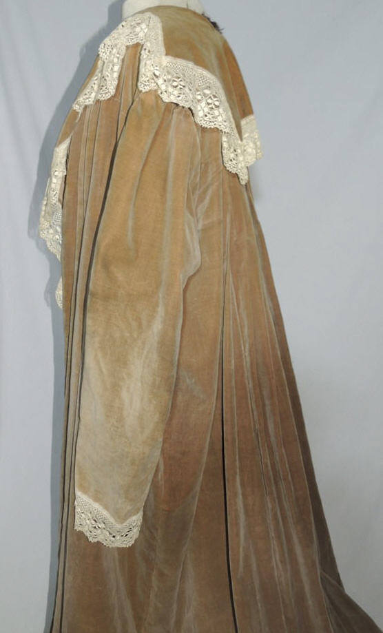 All The Pretty Dresses: Edwardian Dressing Robe