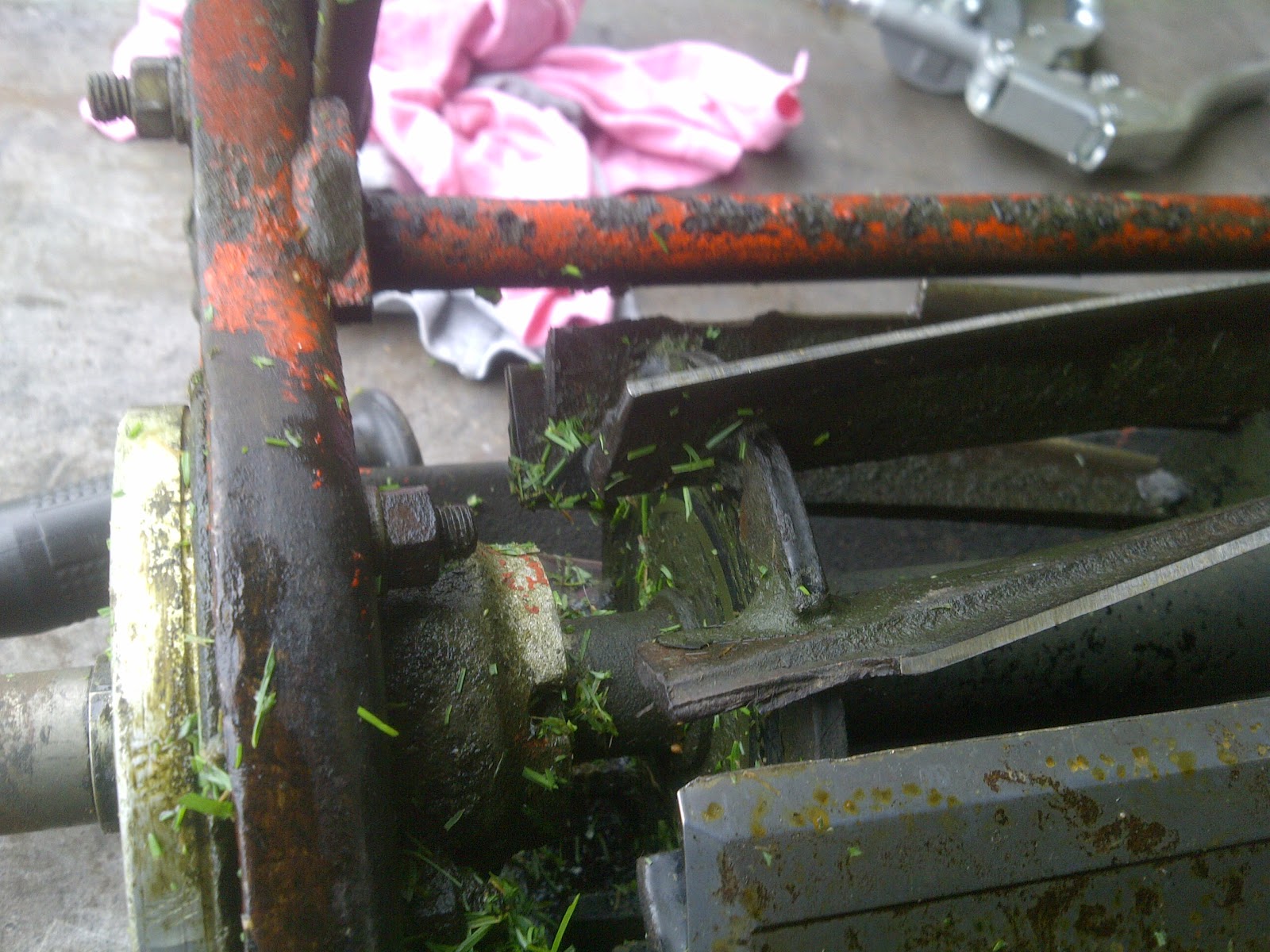 Bobs Shop: Broken reel land repair