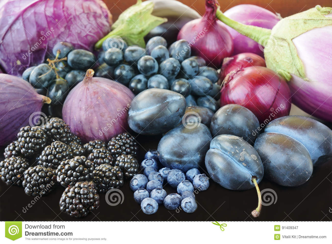 Hufrehe-Blog: Erdbeerzeit - denn auch Pferde naschen gern leckeres Obst