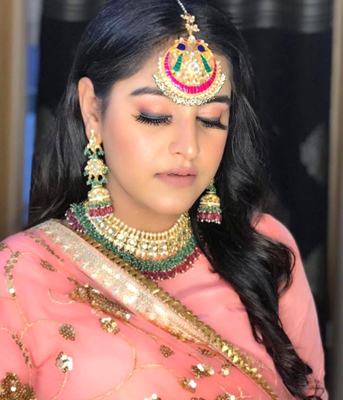 Baani Sandhu HD Wallpaper, Pics, Photo Gallery and Bio