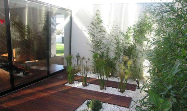 26 Cool Pebble Design Ideas for Your Courtyard | Garden Design