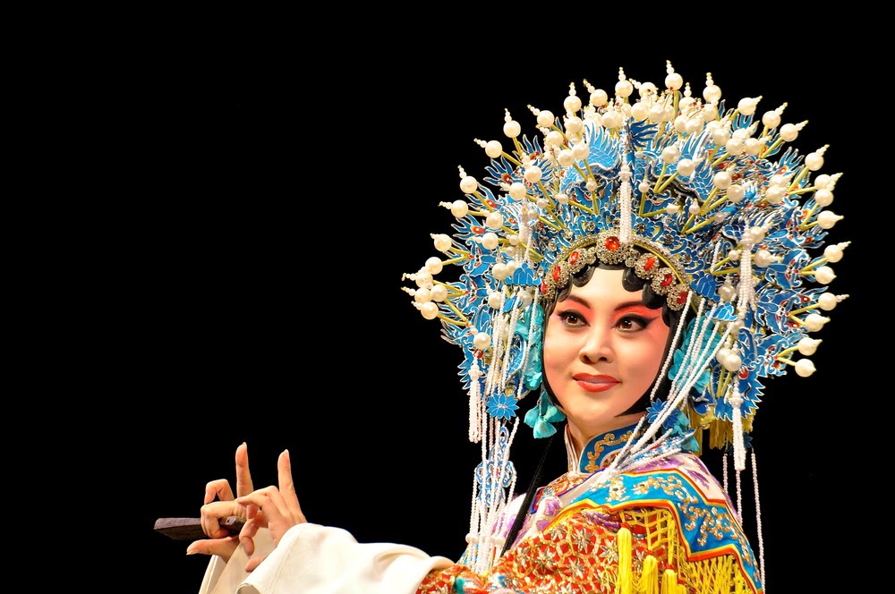 Leggere a lume di candela.: Voci da mondi diversi, Cina- Opera di ...