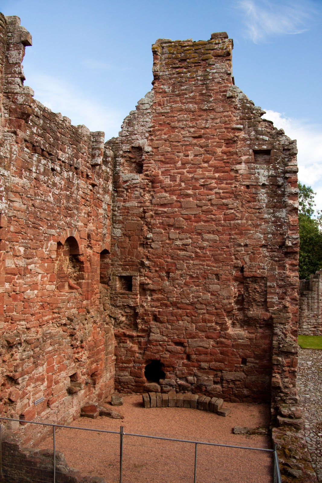 Peach and Thistle: Edzell Castle and Gardens