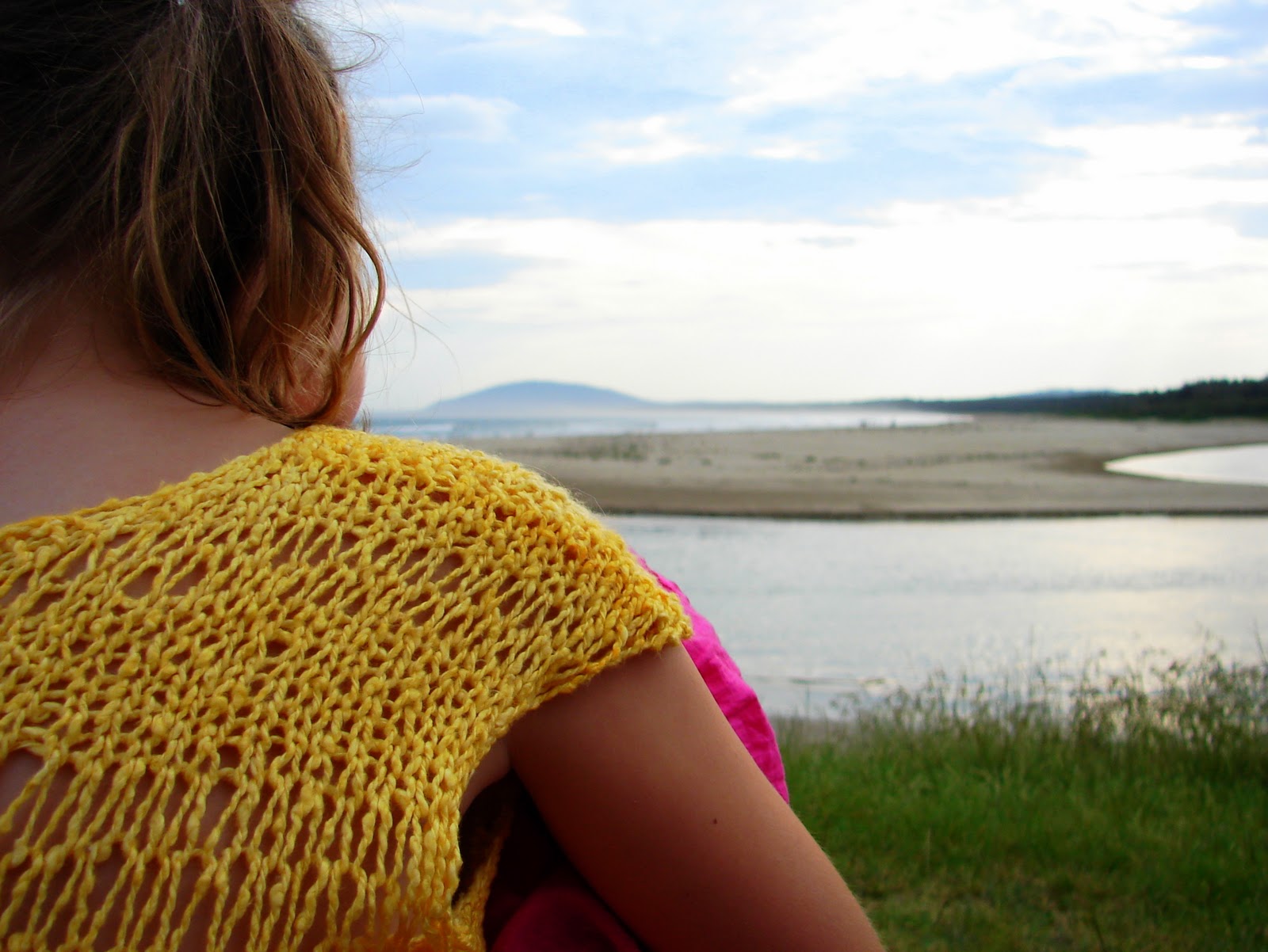 Ferby's Corner Knitting: Yellow breezy top for a little girl