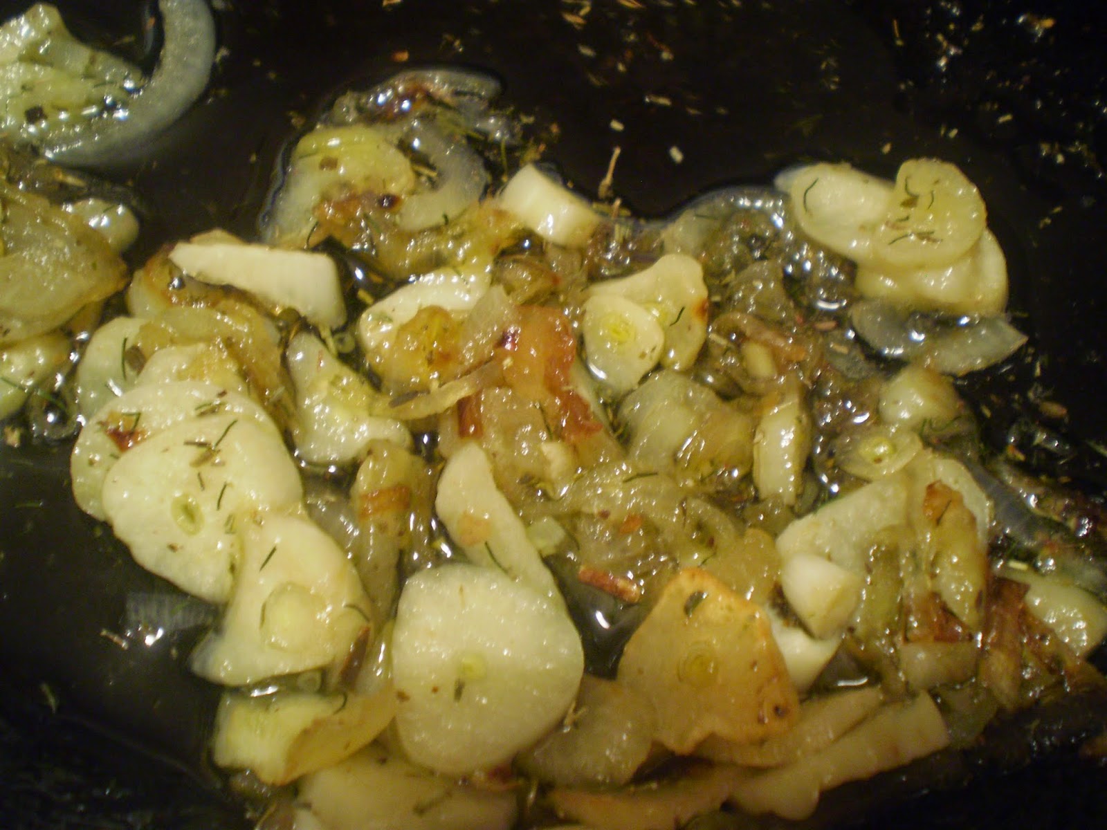 vinotava1: ZELTA PLEKSTE AR ĶIPLOKU UN MUSKATVĪNOGU ETIĶA MĒRCI