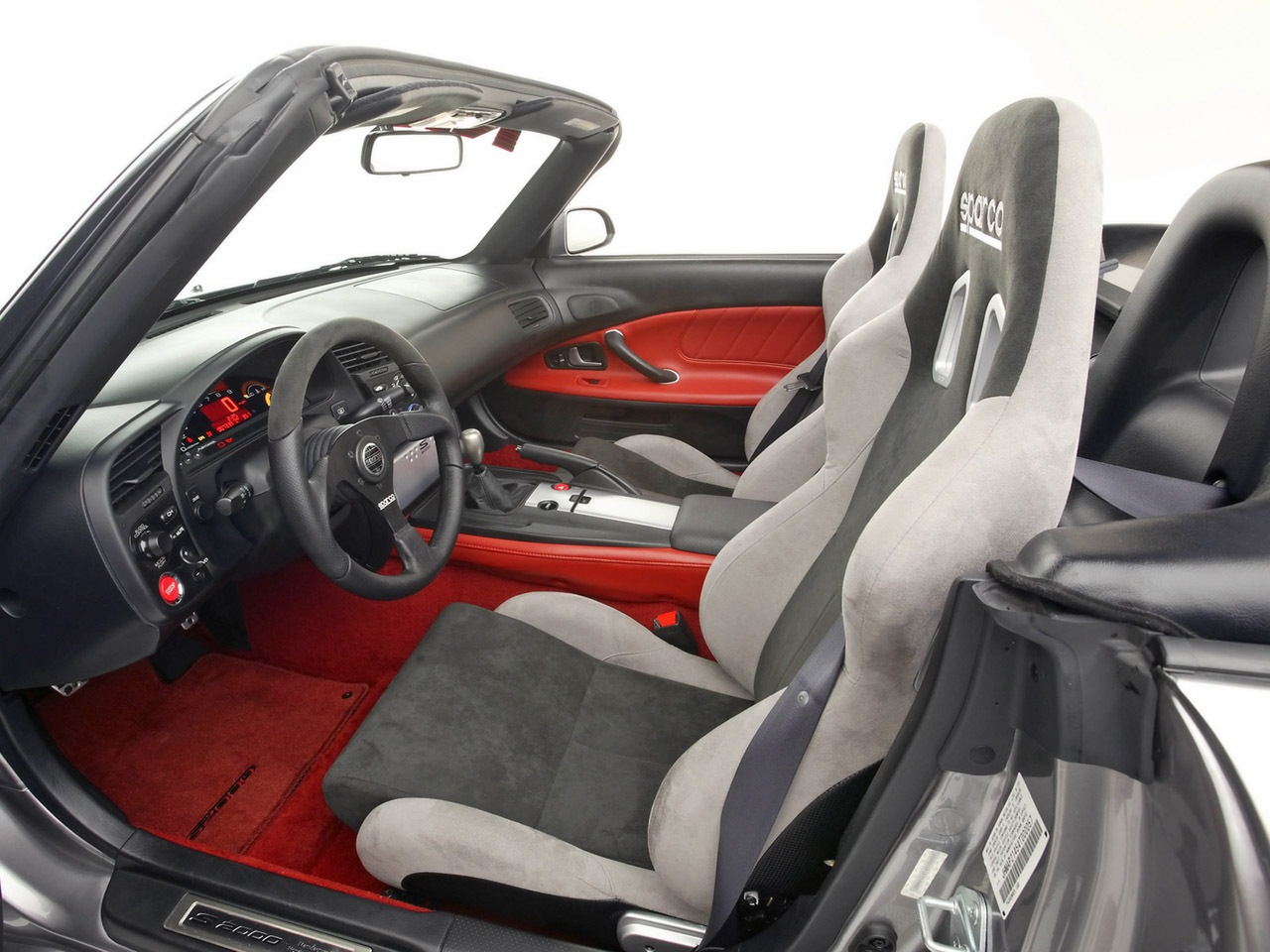 autoexpress: Honda S2000 Interior pictures