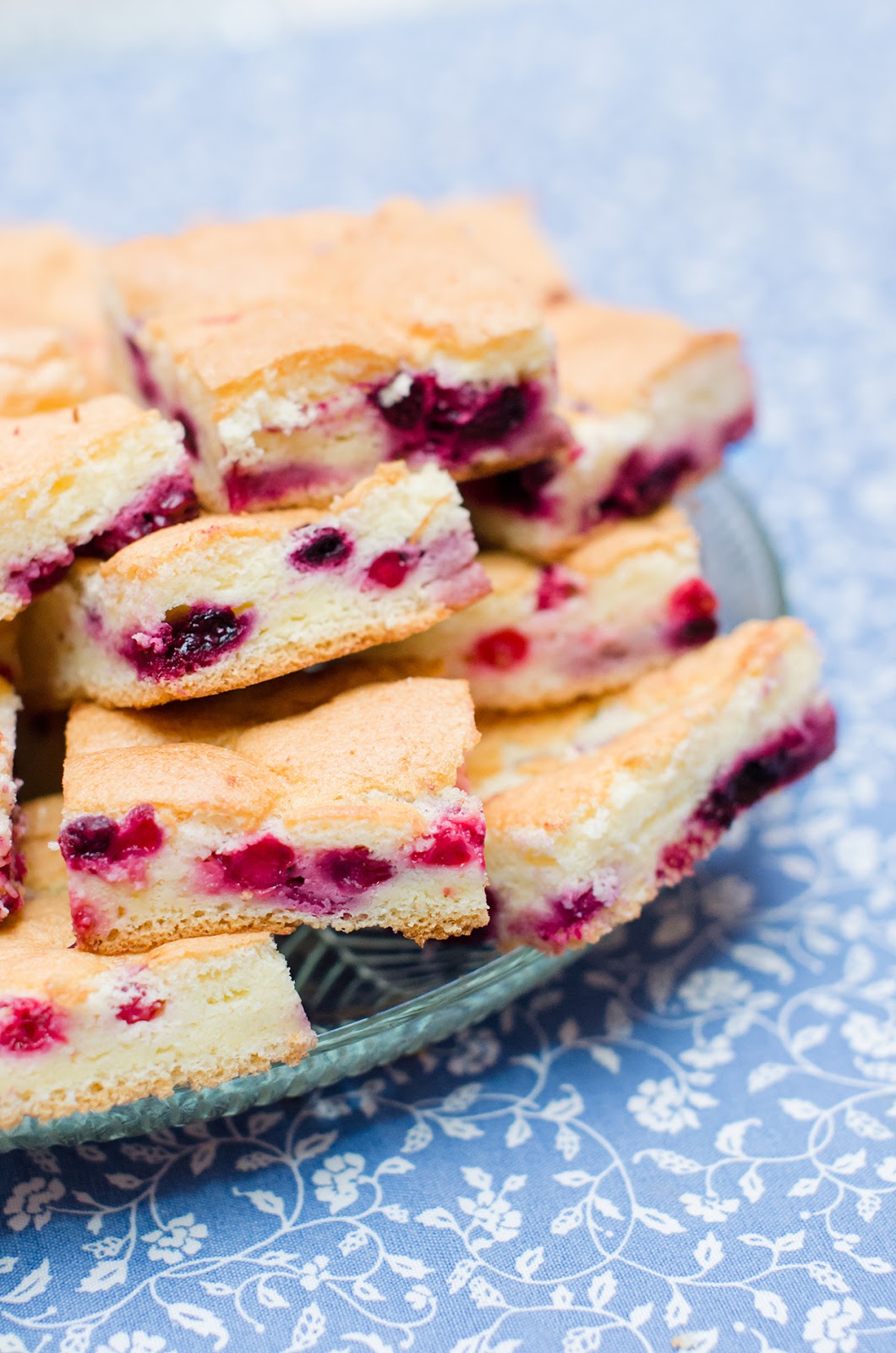 PANDISPAN PUFOS CU FRUCTE DE PADURE | Maria si bucataria