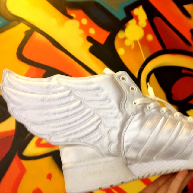 Superfluo Imprescindible: Zapatillas aladas