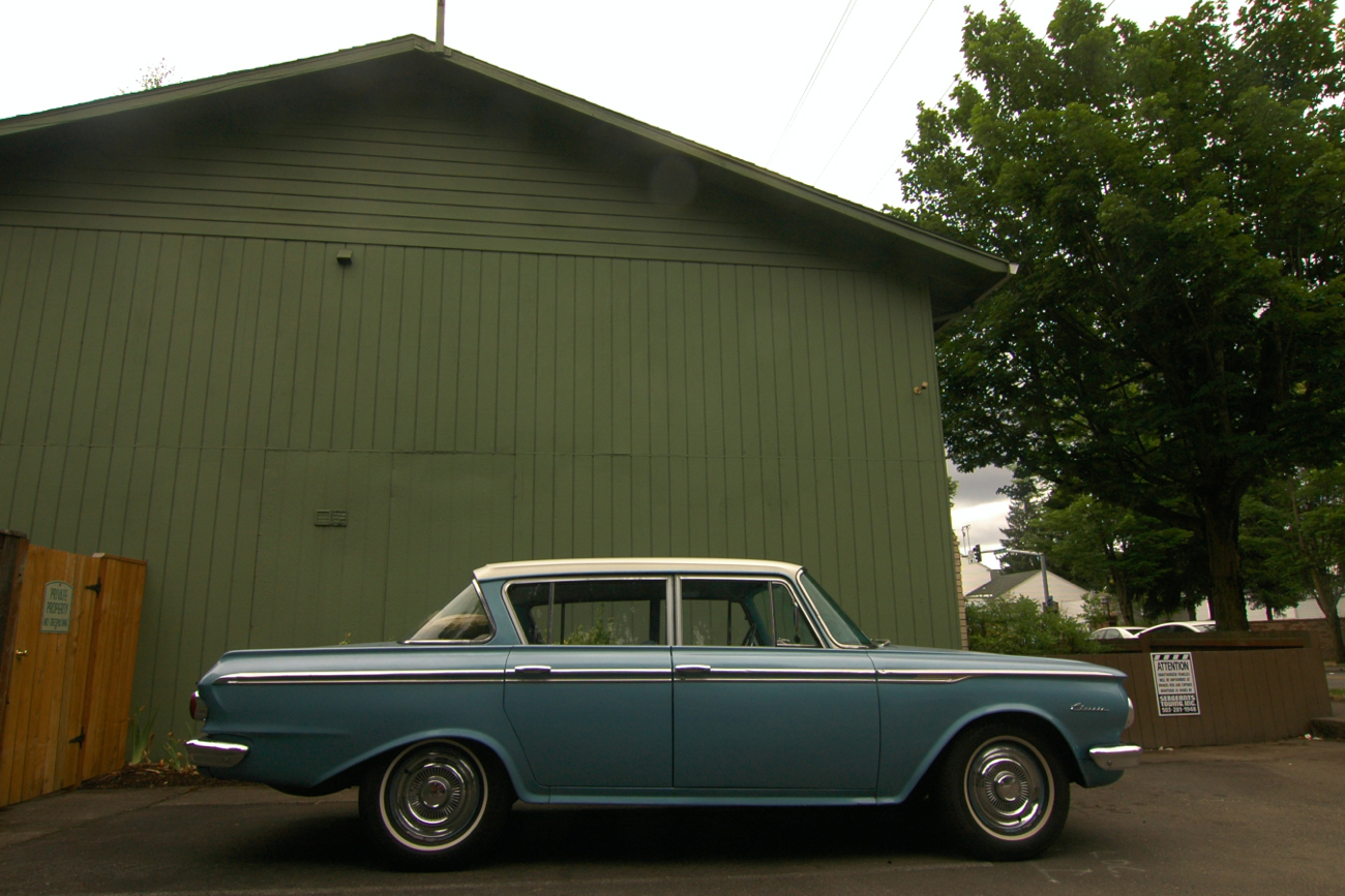 OLD PARKED CARS.: 1962 Rambler Classic.