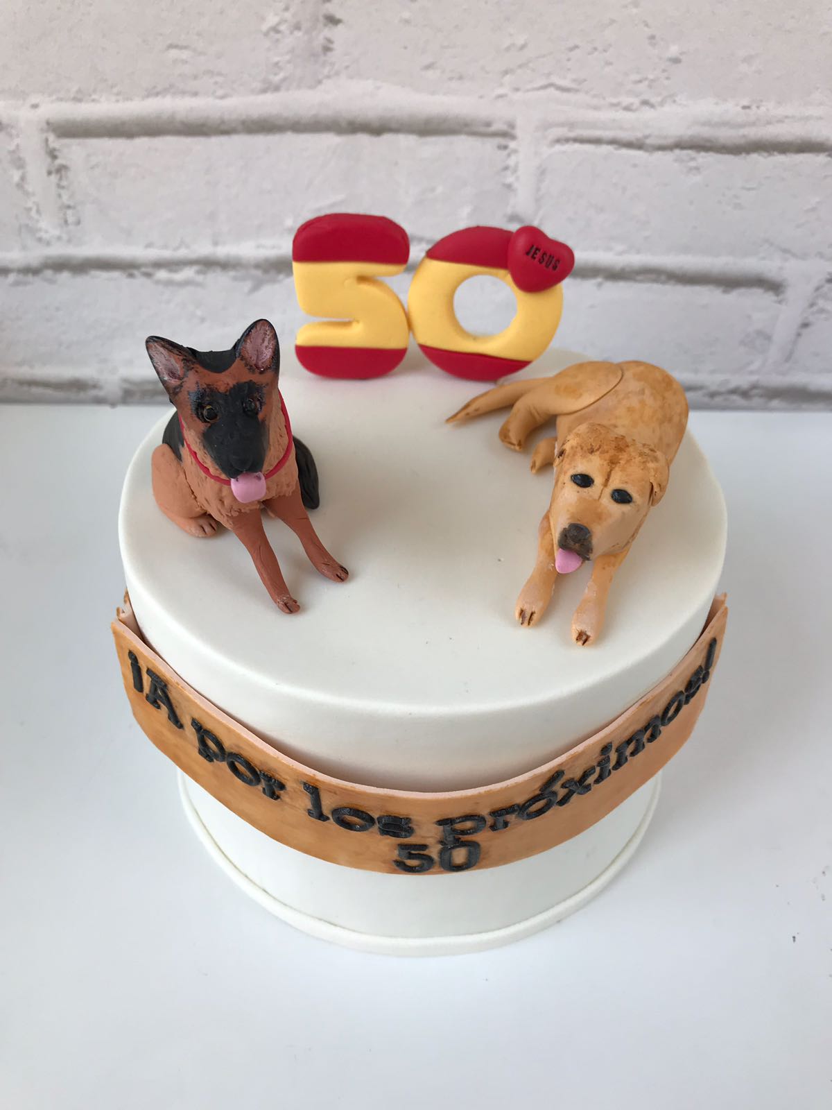 Ana Barta Respostería Creativa Tartas Fondant Madrid: España Perros 50 ...