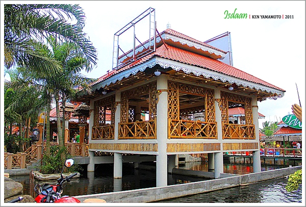 My Adventures: Satisfy Your Hunger and Sight on Isdaan Floating ...