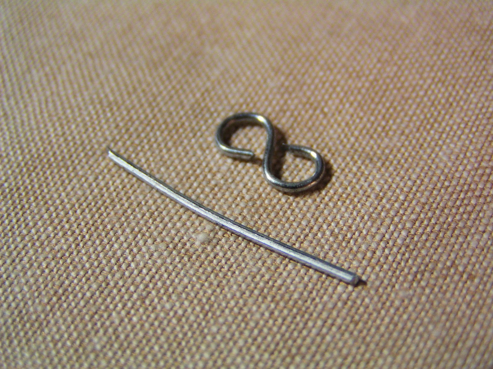 Hobbits, Horses, and Handcrafts: Tutorial: Make Your Own Jewelry Chain ...