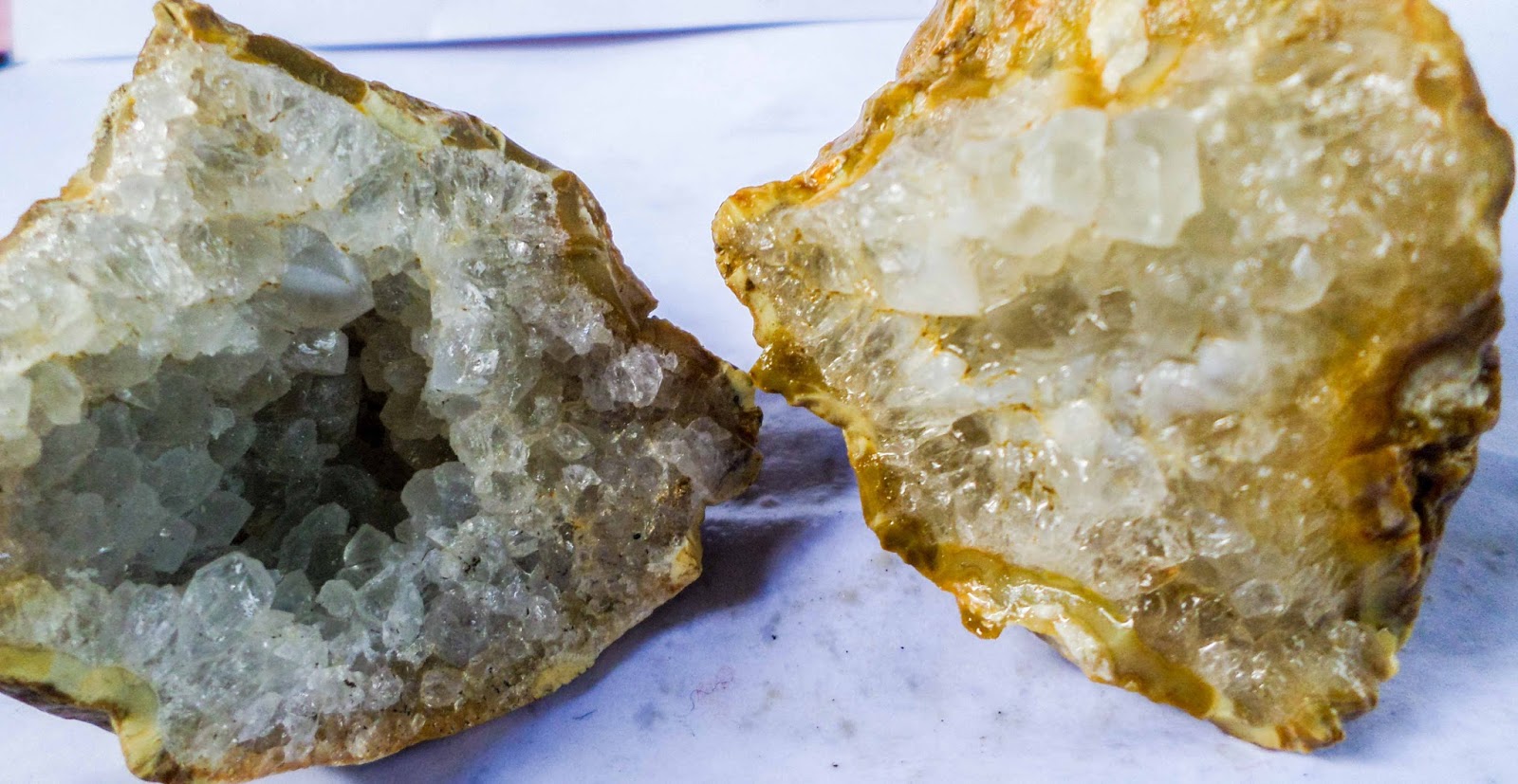 ROUGH KRISTAL KUARSA