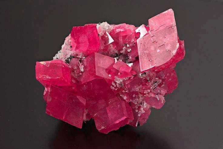 Rhodochrosite - Facts & Information With Photos - Geology In