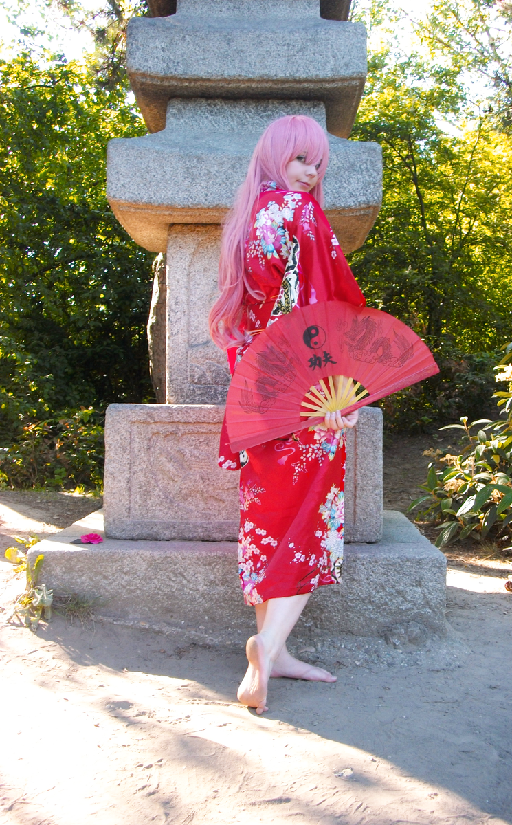 Interesting Green: Japanese Yukata - (1)