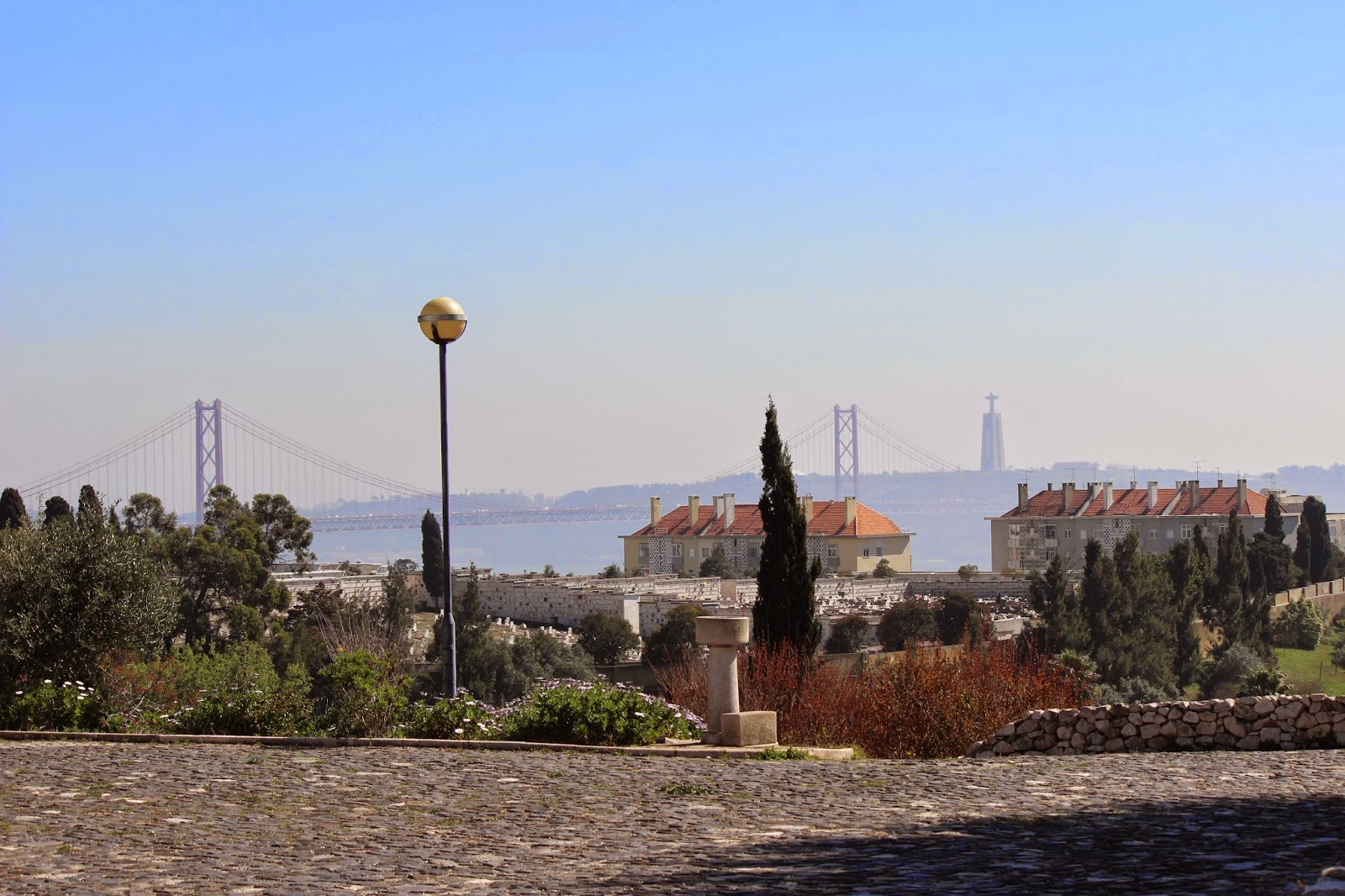 Existe um Cantinho de Paraíso entre as Torres do Restelo