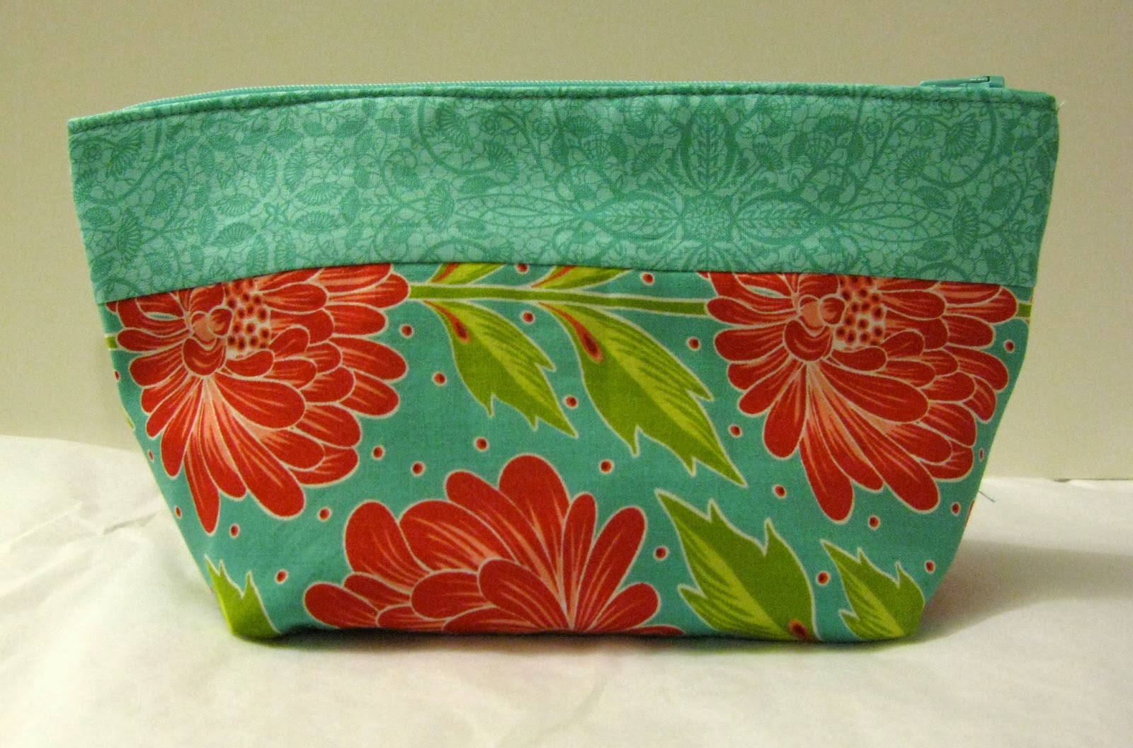 Quilting in Carmichael: Zippy Strippy Bags - Large, Medium and Small