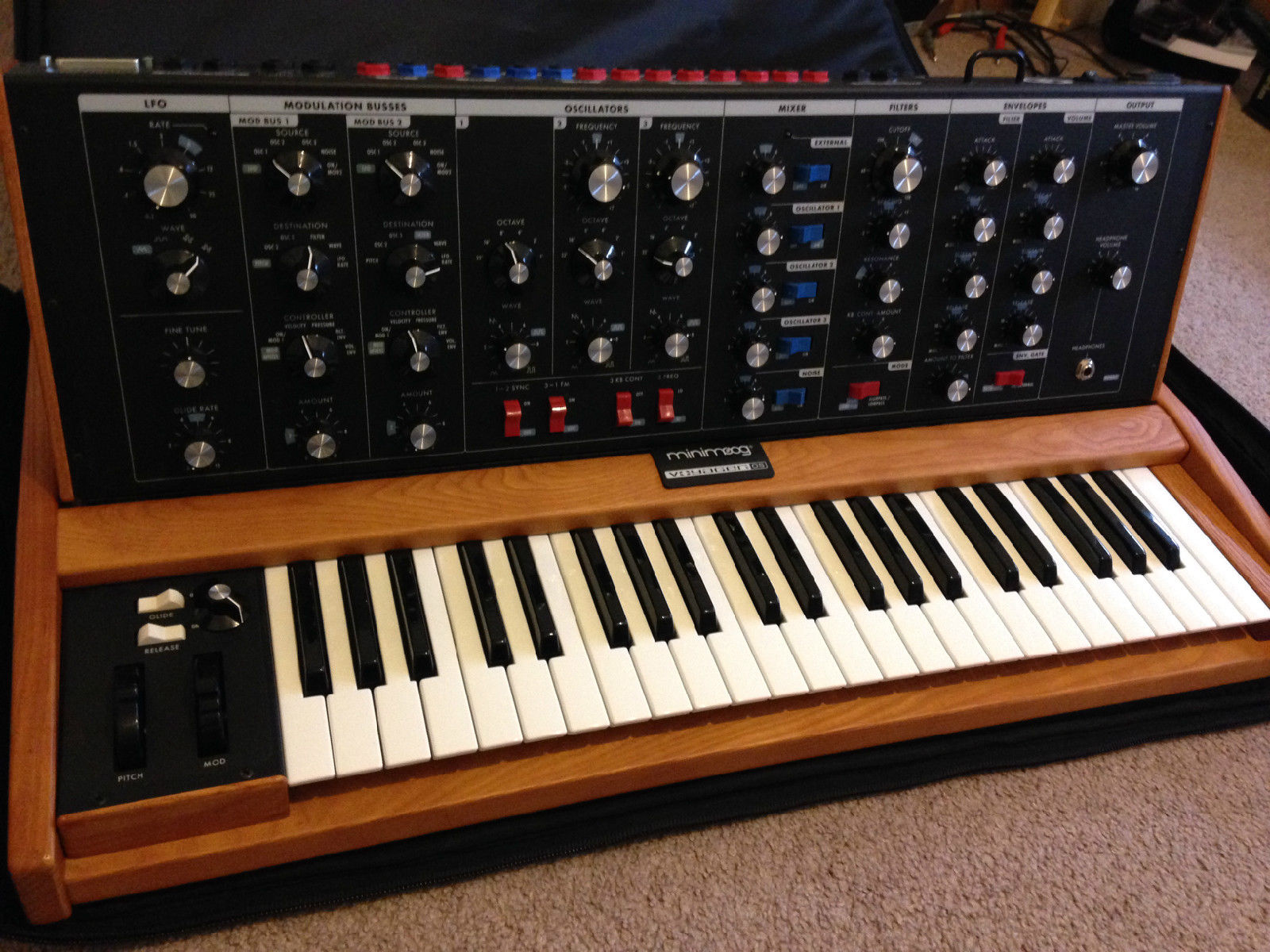 MATRIXSYNTH: Moog Minimoog Voyager Old School Synthesizer