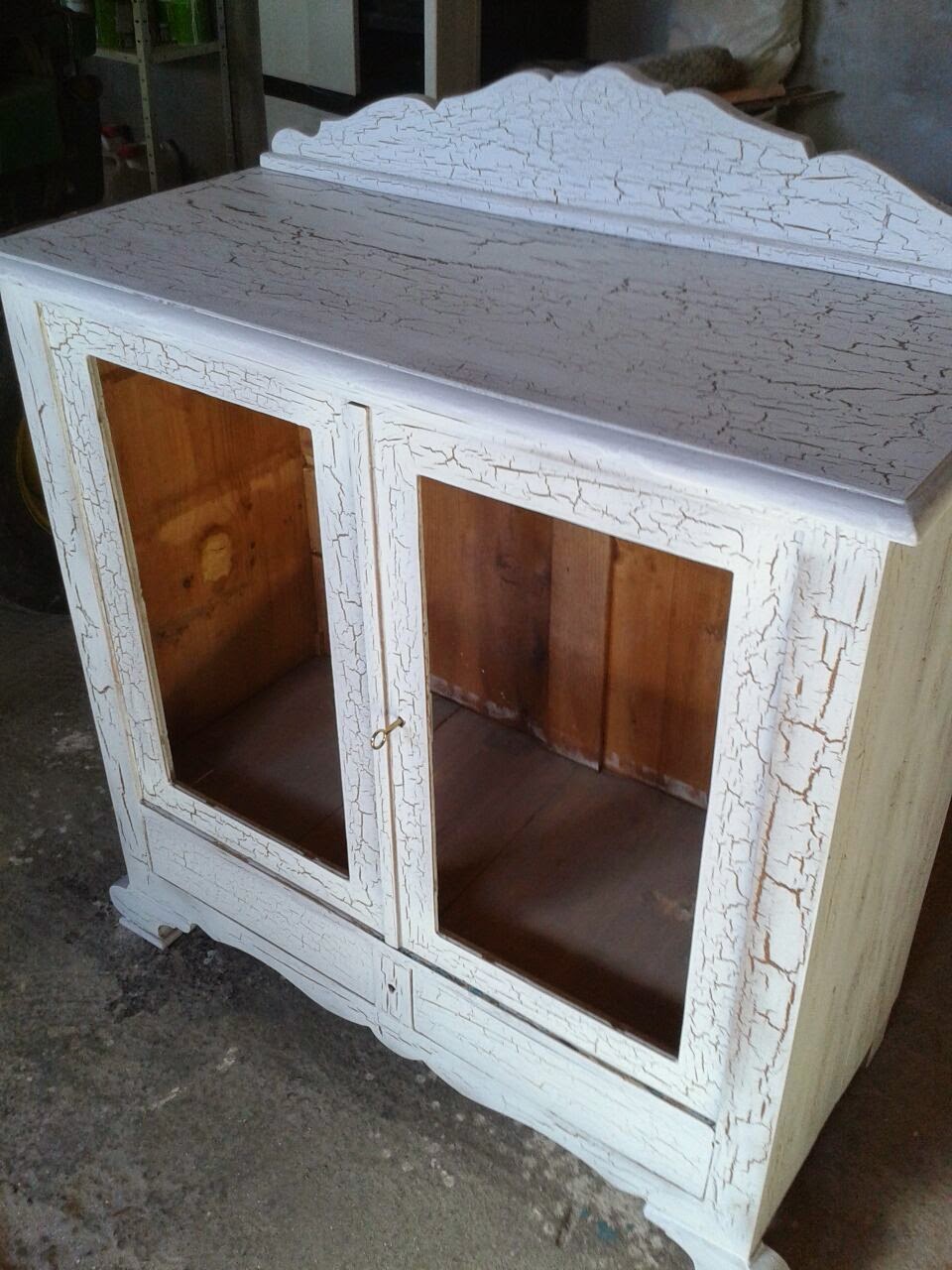 EL TALLER DE LA MADERA: Mueble craquelado