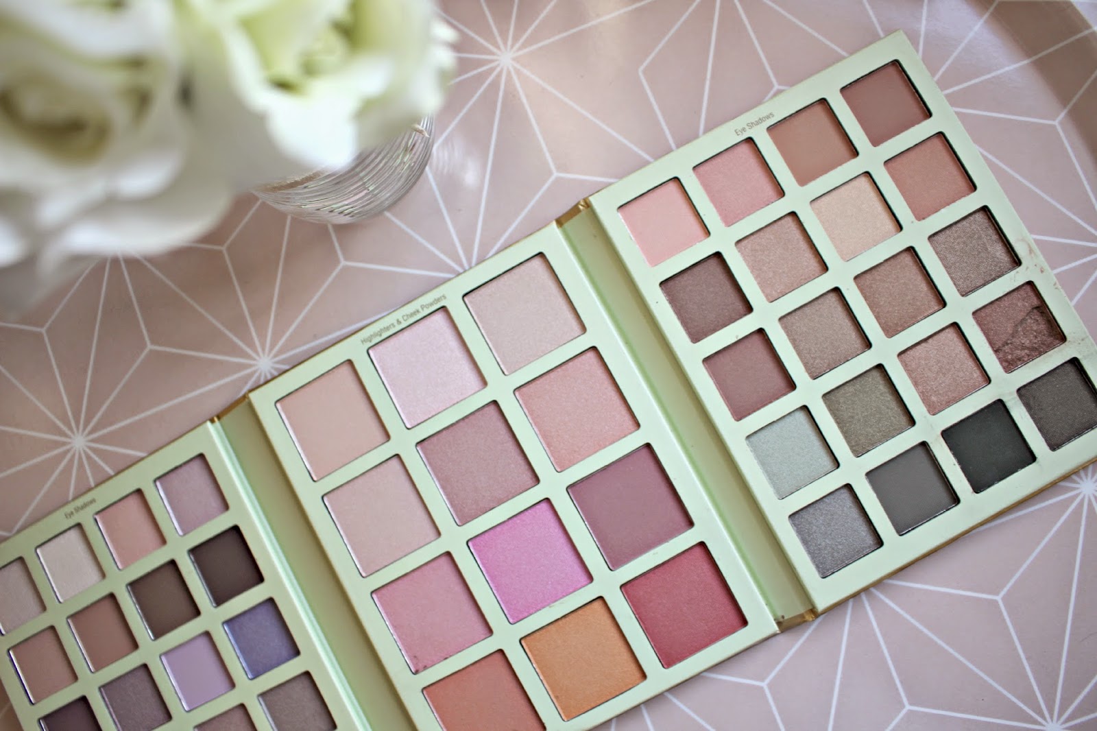The Ultimate Beauty Kit from Pixi - Fashion Mumblr