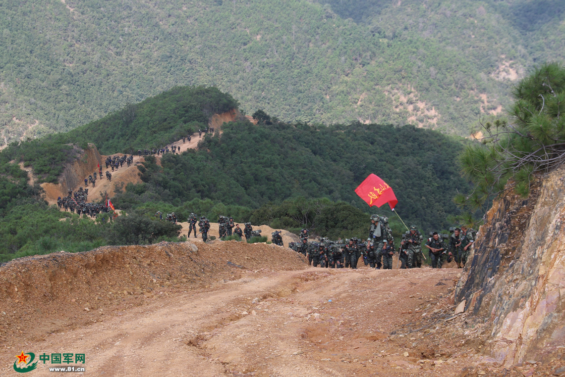 China Defense Blog: PR photos of the day: PAP, China's other ground force.