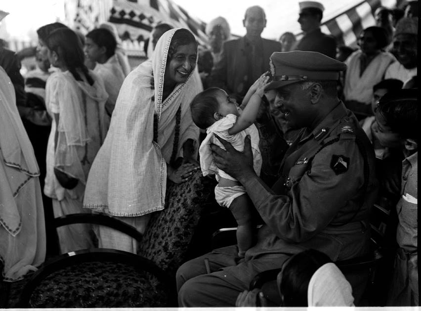 CHINAR SHADE : ON 25TH SEPTEMBER 1949 , FIRST BABY SHOW WAS HELD IN KASHMIR