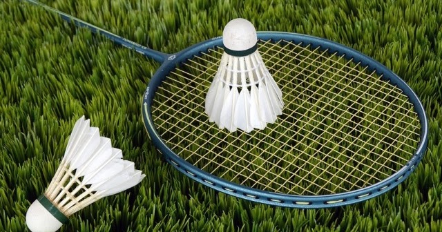 Cara Memperbaiki Senar Raket yang Putus - Ketikanku