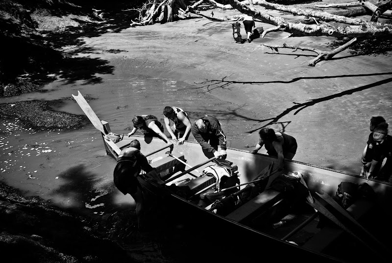 Picture Window photo blog : Intertribal canoe journey lands in Chinook, Wa.