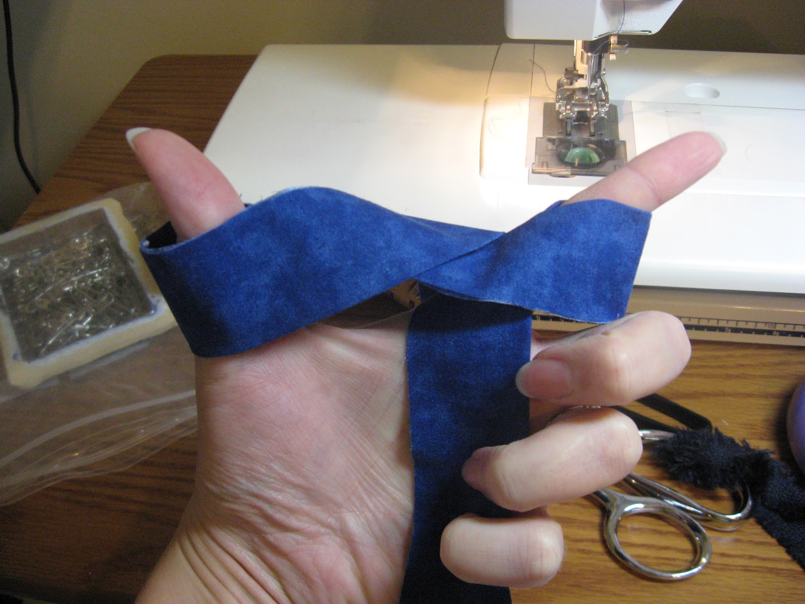 The Quilting Mill: Tutorial: How to press your binding in half really fast