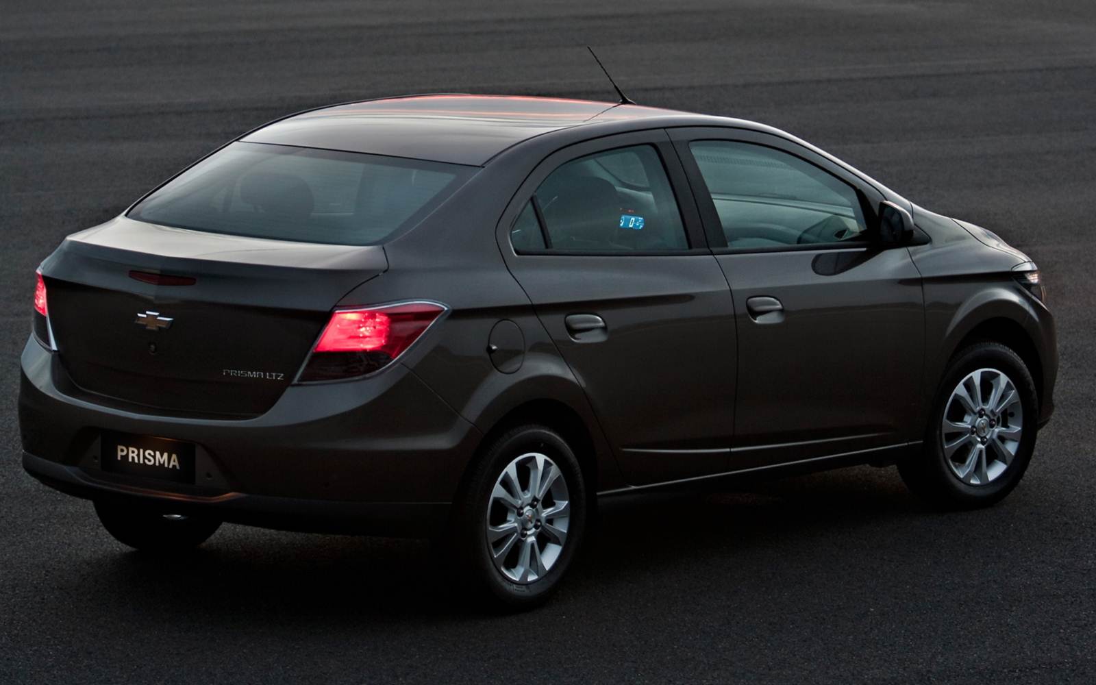 Novo Chevrolet Prisma 2013 - "Seu primeiro Sport Sedan" | AUTO PLANET