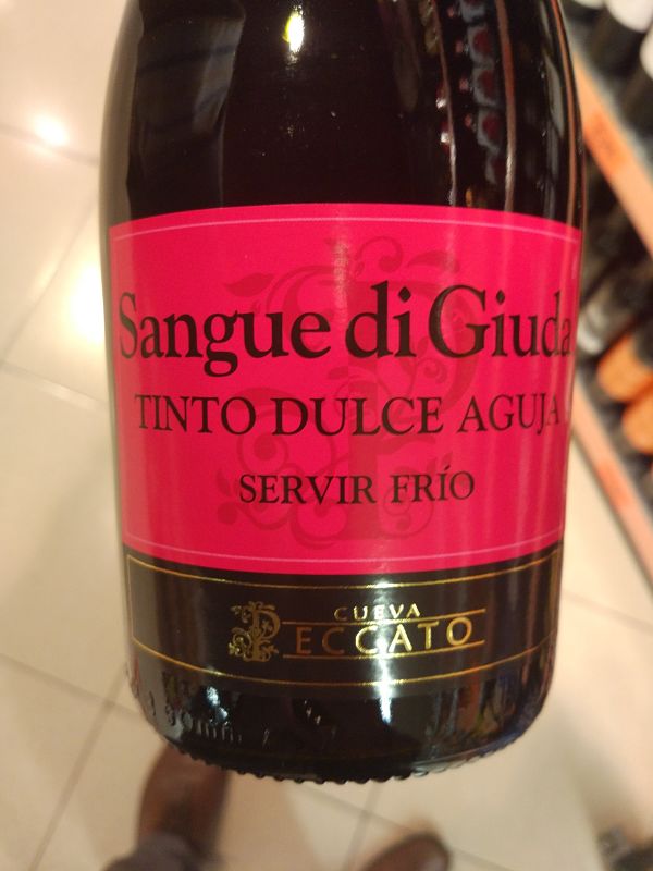 Hoy probamos un vino de aguja italiano. Vino Sangue Di Giuda ...