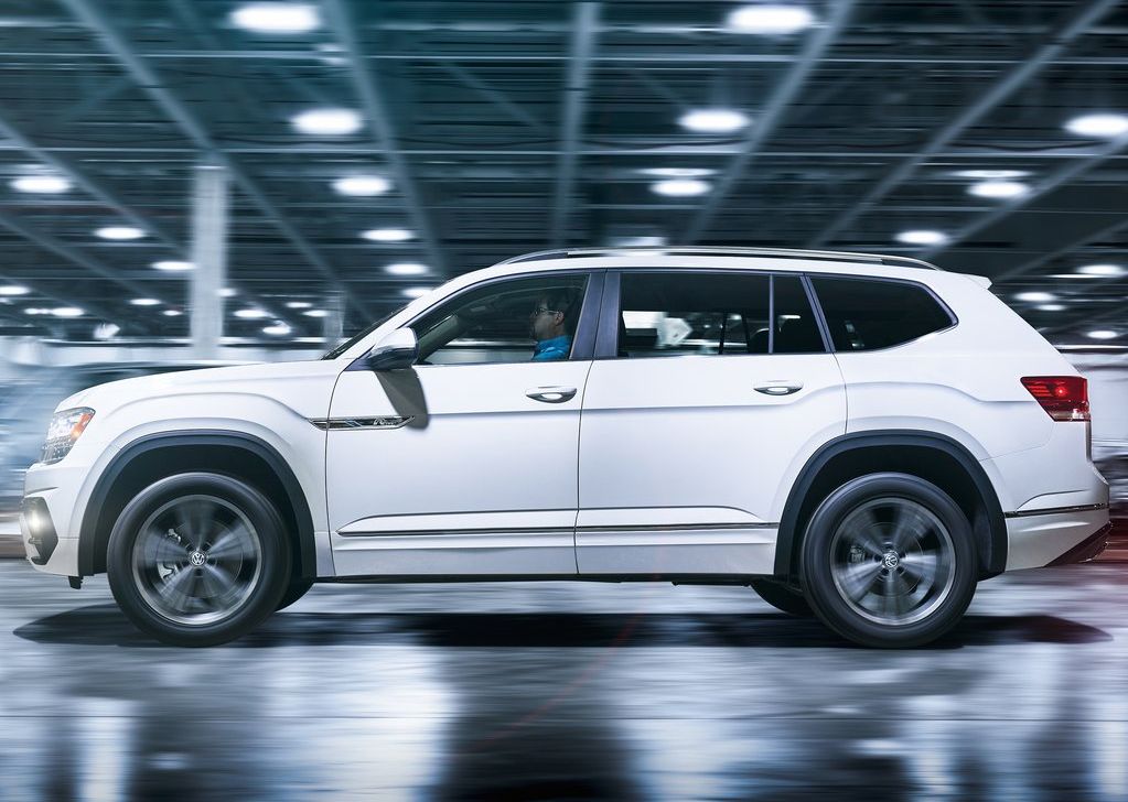 2018 Volkswagen Atlas R-Line - AutoNewCarsBlog