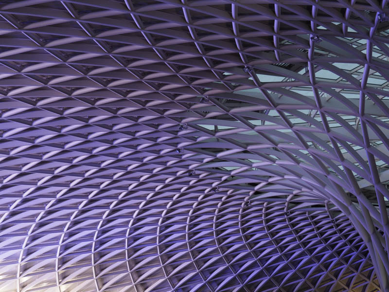 PhotoReflect: Lighting the diagrid roof