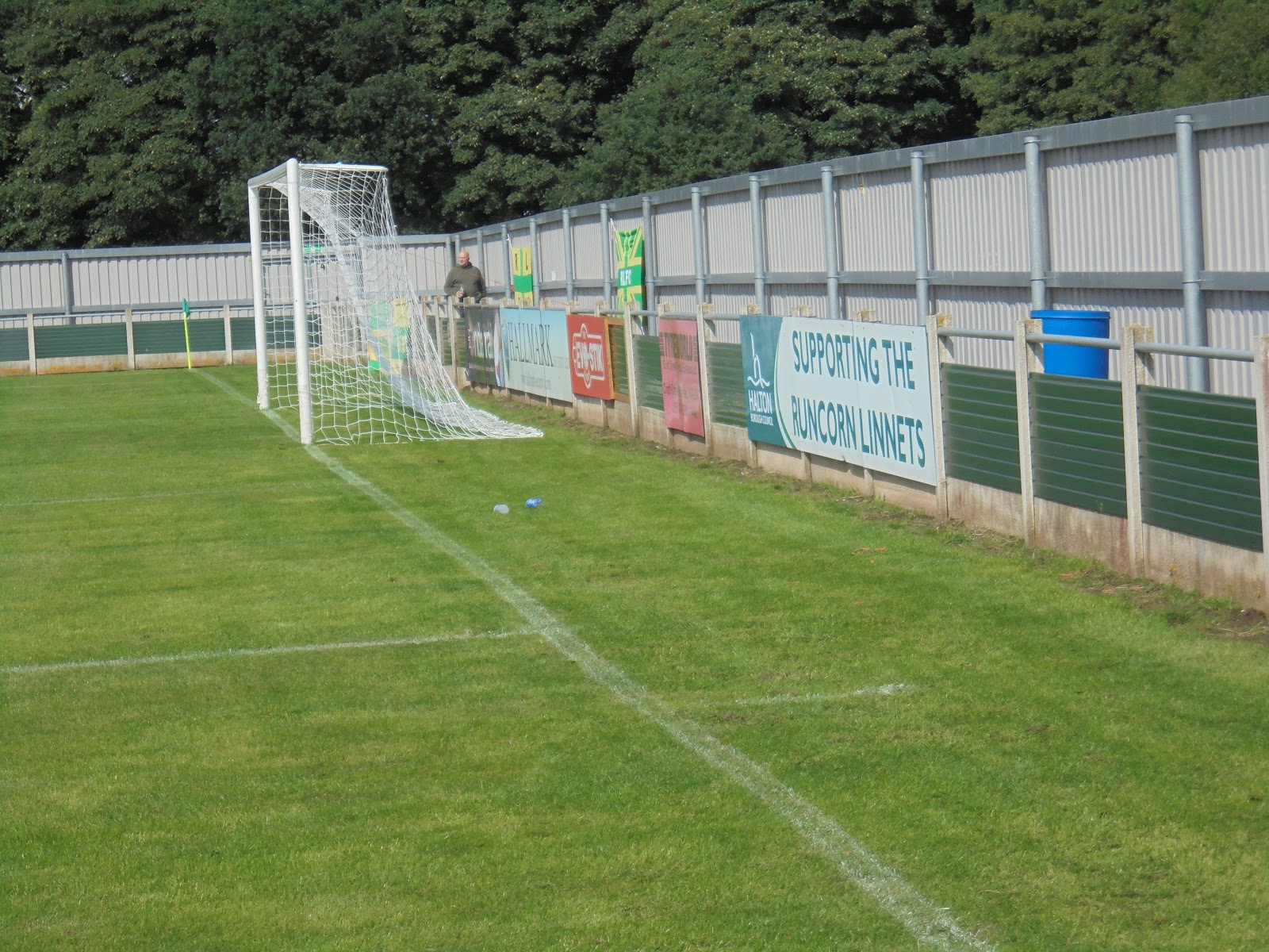 The Tortoise Travels: Runcorn Linnets - Millbank Linnets Stadium