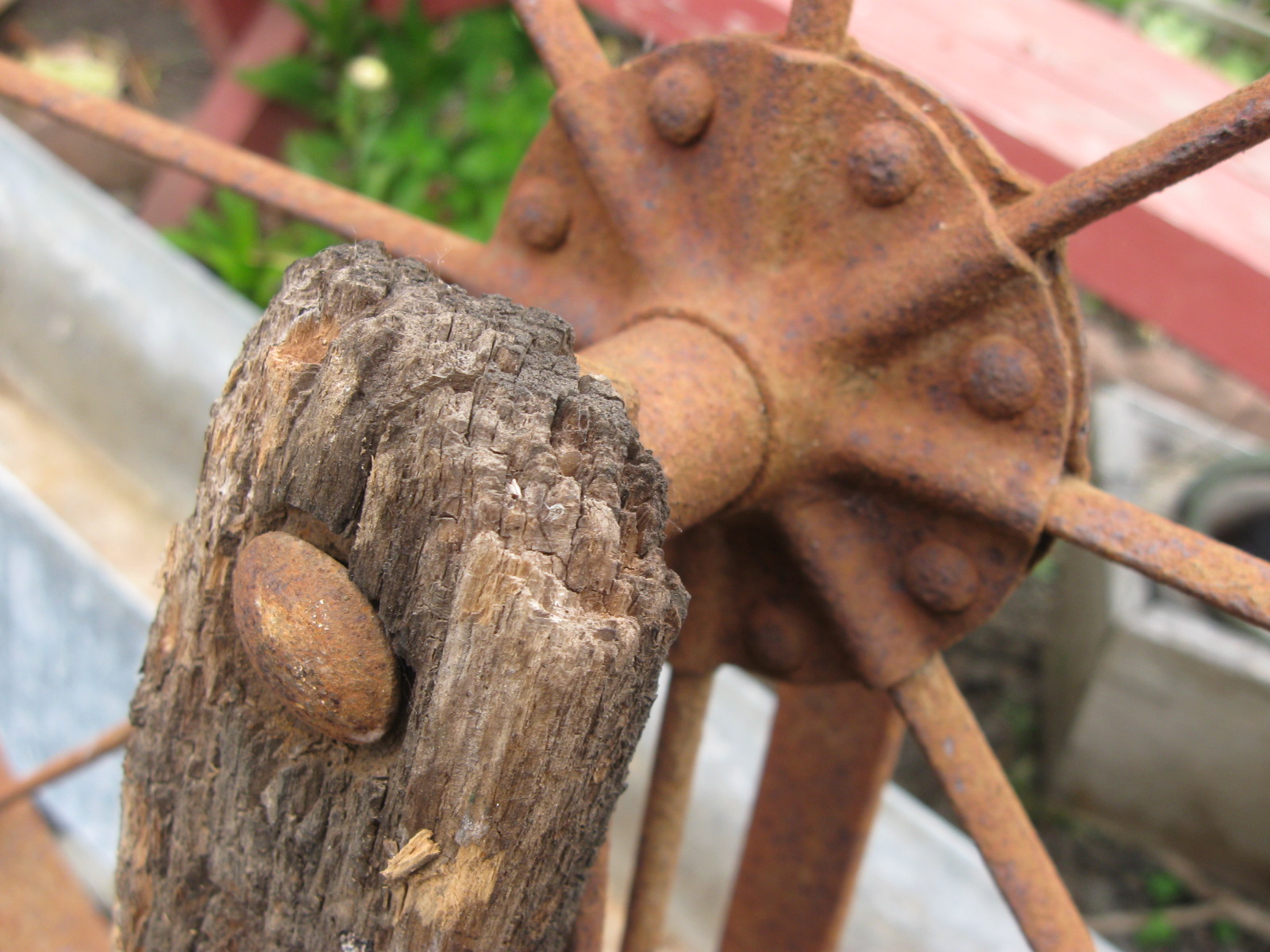 Treasures from the Heart: New Old Mega Rusty Stuff!!