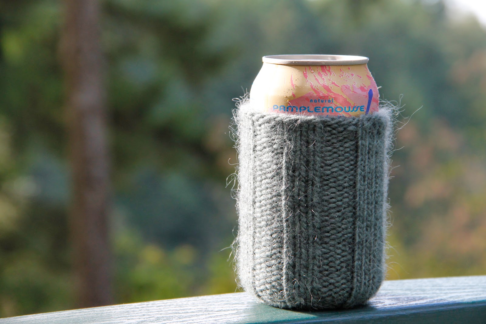 Bark and Purl: An unexpected project: can coozie