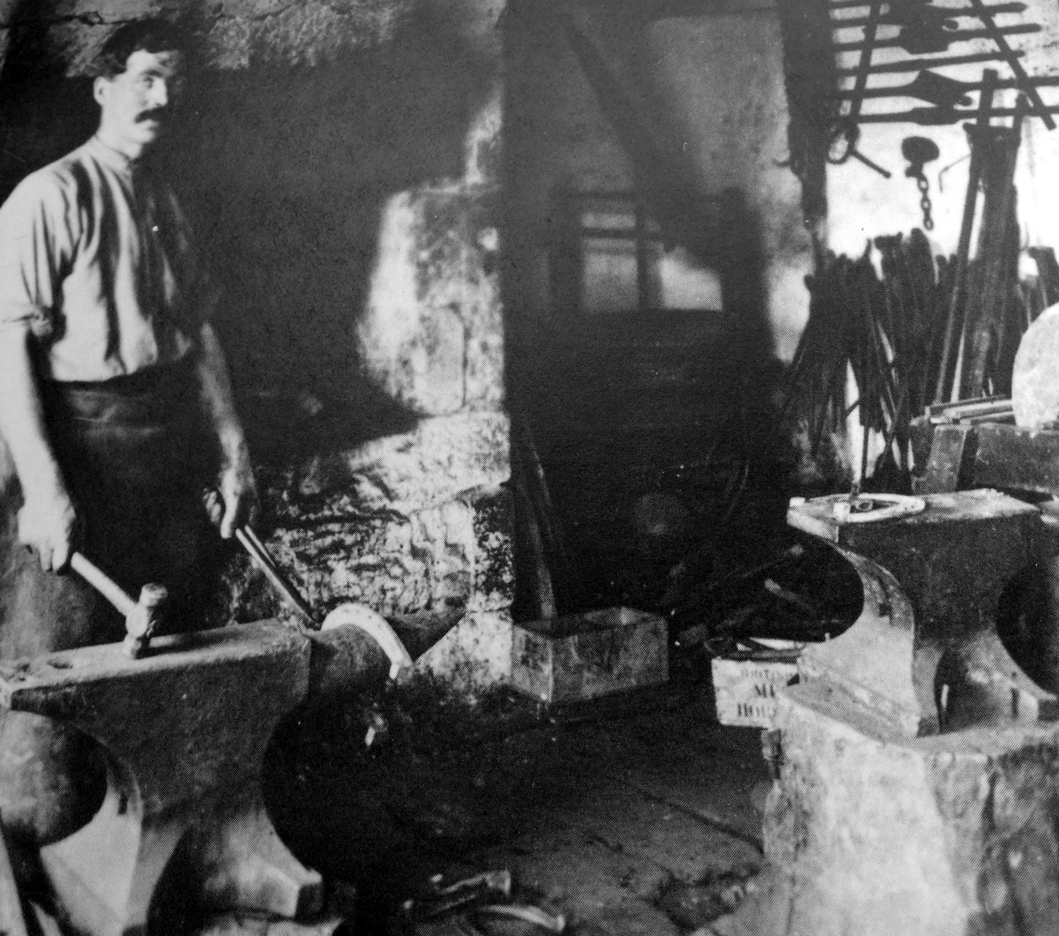 Tour Scotland: Old Photograph Blacksmith Barrhead Scotland