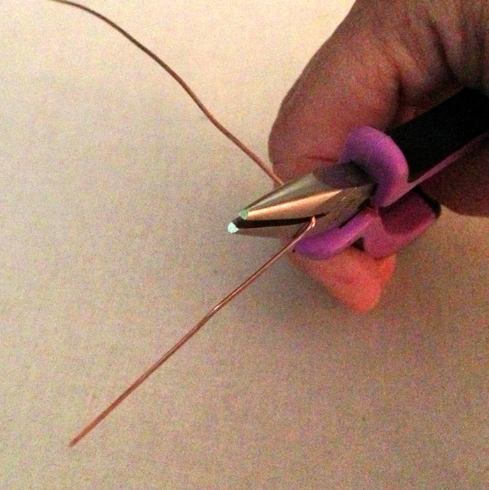 Lisa Yang Jewelry - Free Projects and Patterns: DIY Wire Four Leaf ...