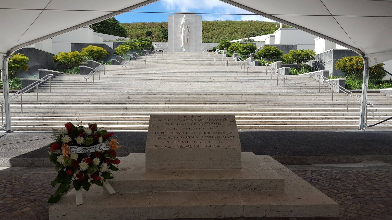 Helgeson's Hikes: National Military Cemetery of the Pacific @ Punchbowl ...