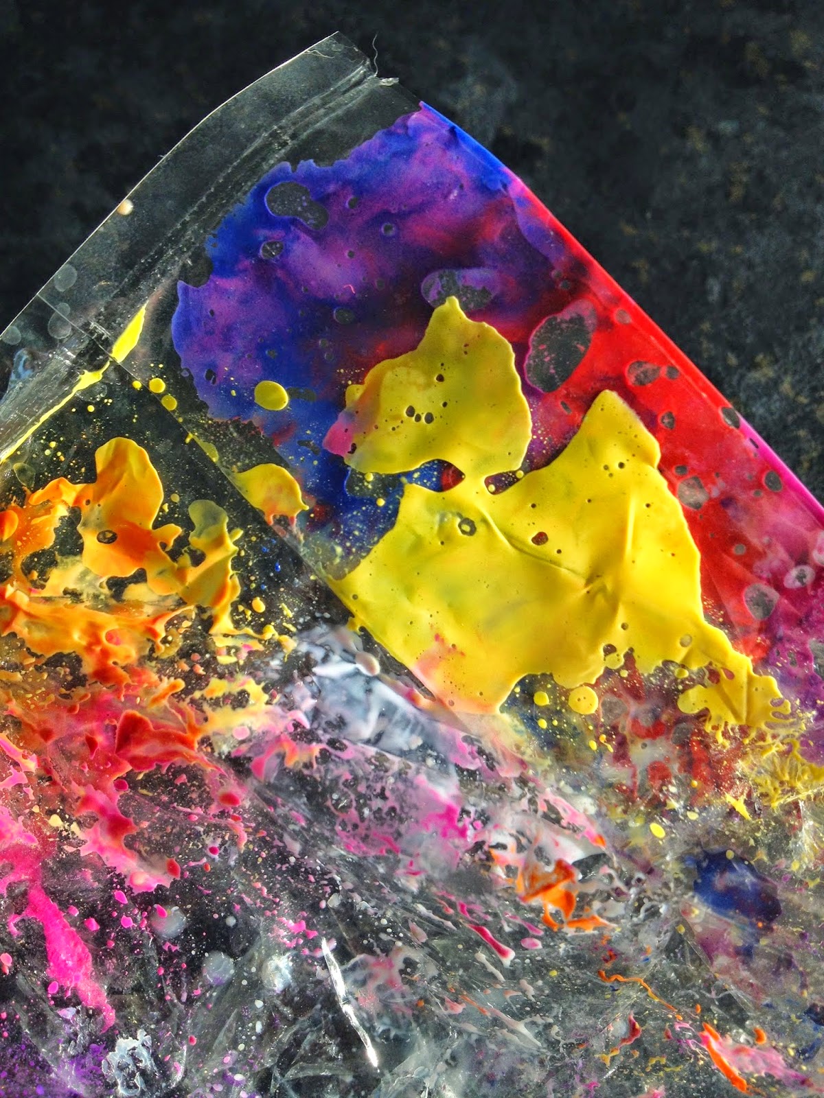 Mrs Crafty B: Mini Makers: Mess Free Painting!