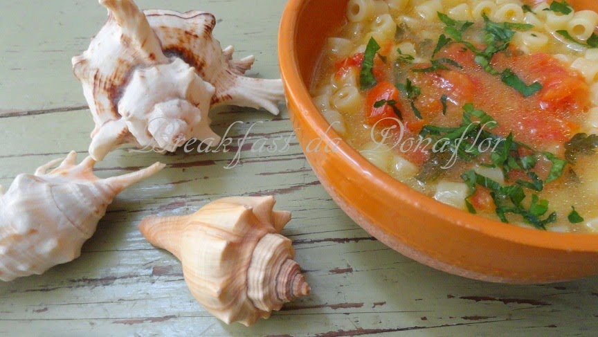 Tubetti in brodo di pesce lucerna