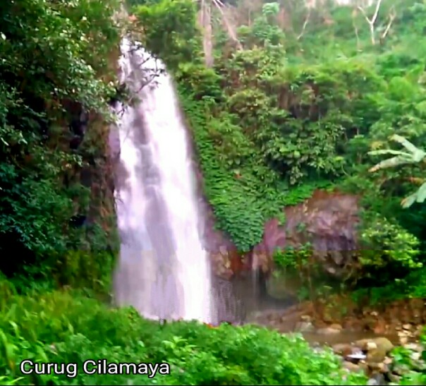 9 Wisata Air Terjun (Curug) Terpopuler di Purwakarta - Tutorial bisnis