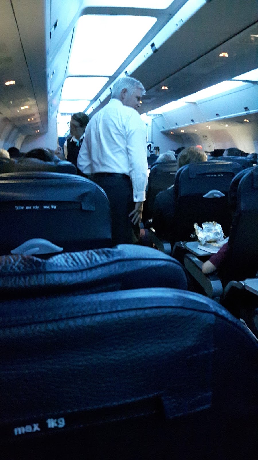 WestJet London Gatwick Flight Review - Philippine Flight Network